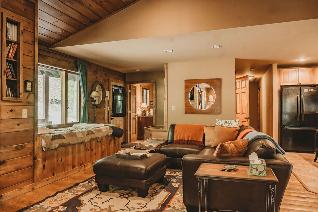 The Heartland Lodge by Hocking Lodging Company
