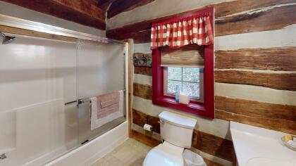 Frontier Log Cabins - Hocking Hills Cottages and Cabins