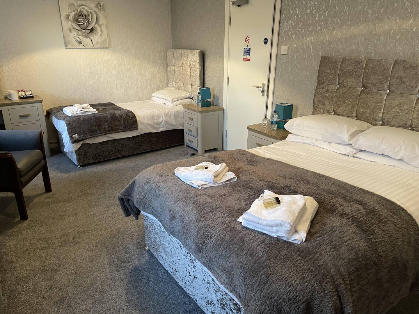 The Bull Hotel, Holyhead | Homepage