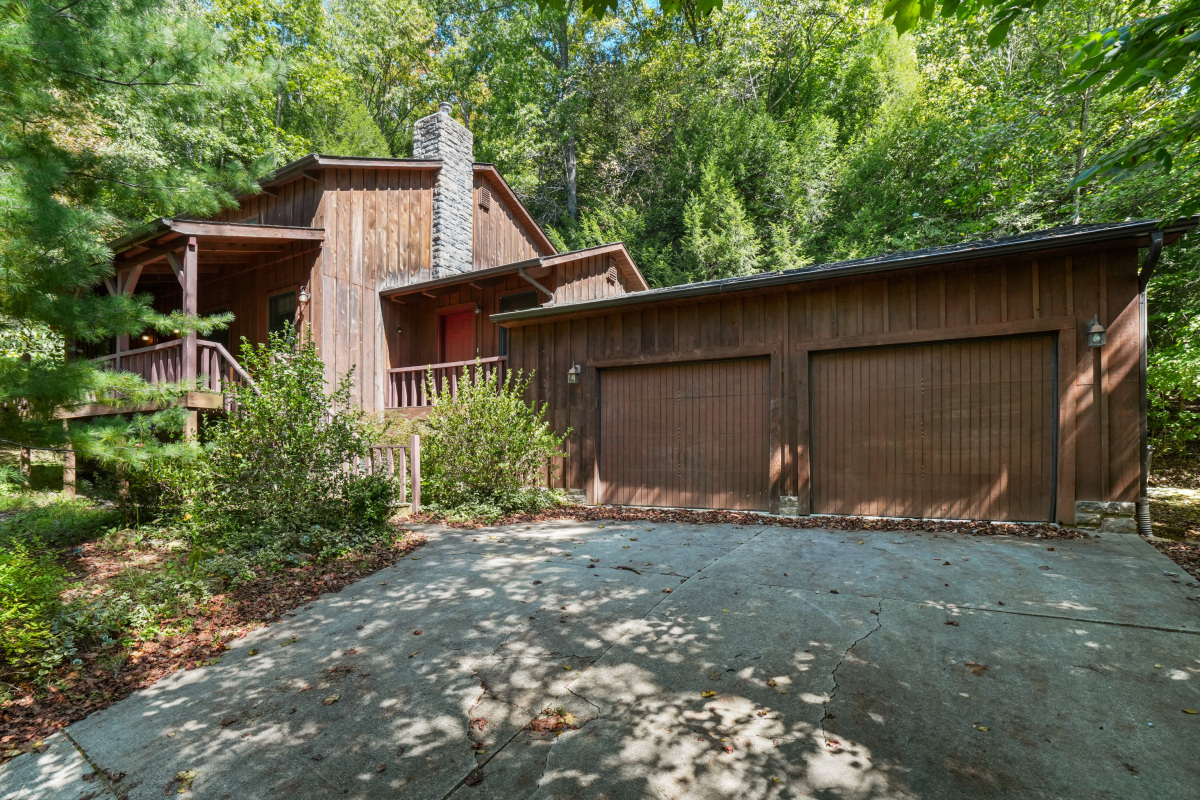 Hummingbird Lodge at Big Pine Retreat by Hello Hocking