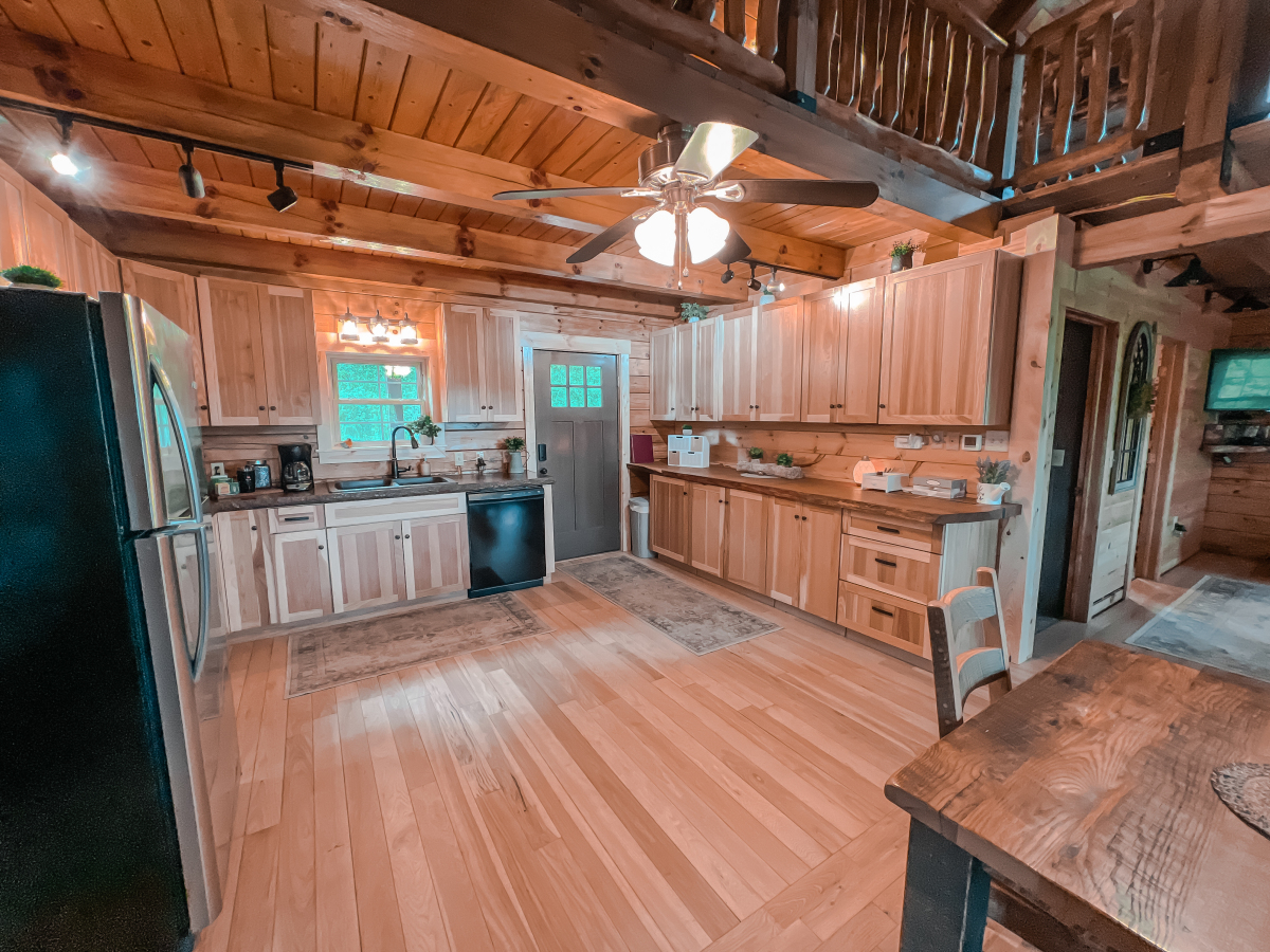 Ash Ridge Lodge - Ash Ridge Cabins by Ash Ridge Cabins