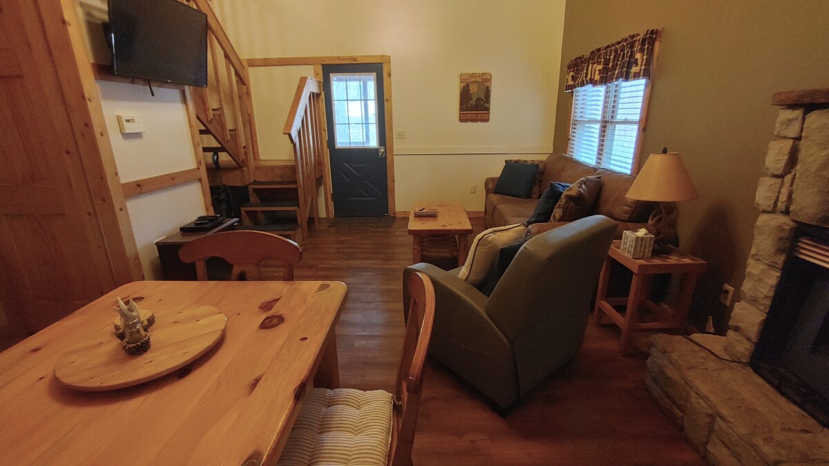 Cozy Cabin Adventures - Hocking Hills Cottages and Cabins