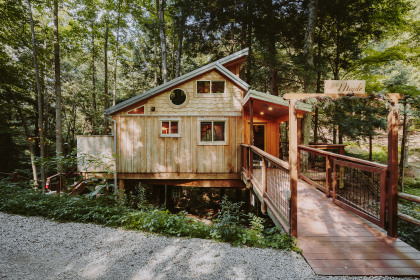 Hocking Hills Treehouse Cabins - Hocking Hills Cottages and Cabins