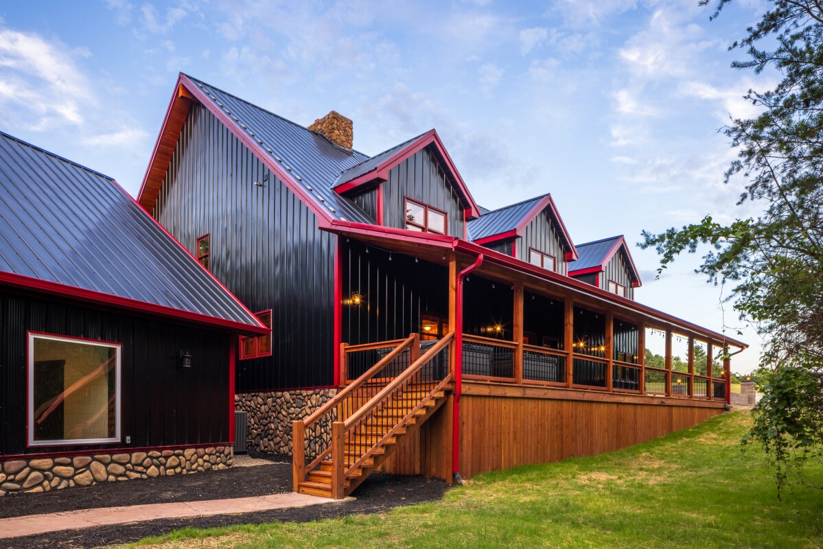 Black Eagle Lodge by Woodland Ridge Lodging