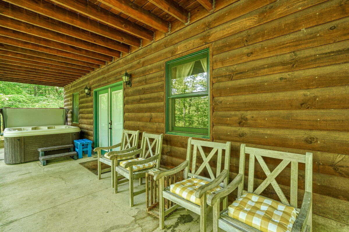 Zen Oak Retreat by Zen Oak Retreat