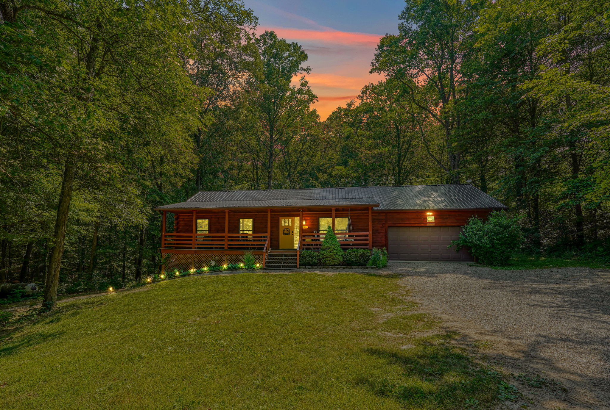 Honeybee Hideaway by Book Hocking
