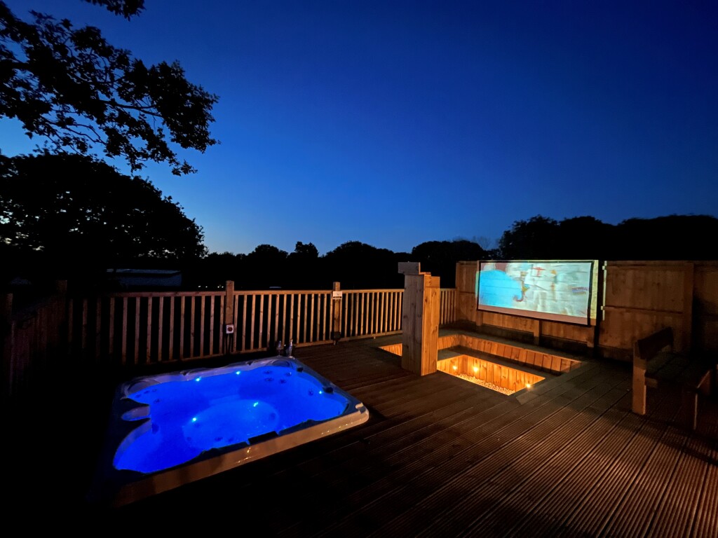 Aladdin Safari Tent – Redberth Gardens