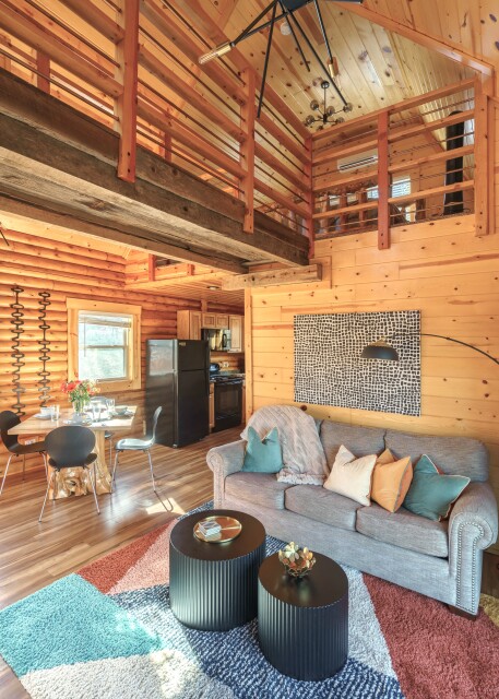 Canopy Ridge Cabins - Hocking Hills Cottages and Cabins