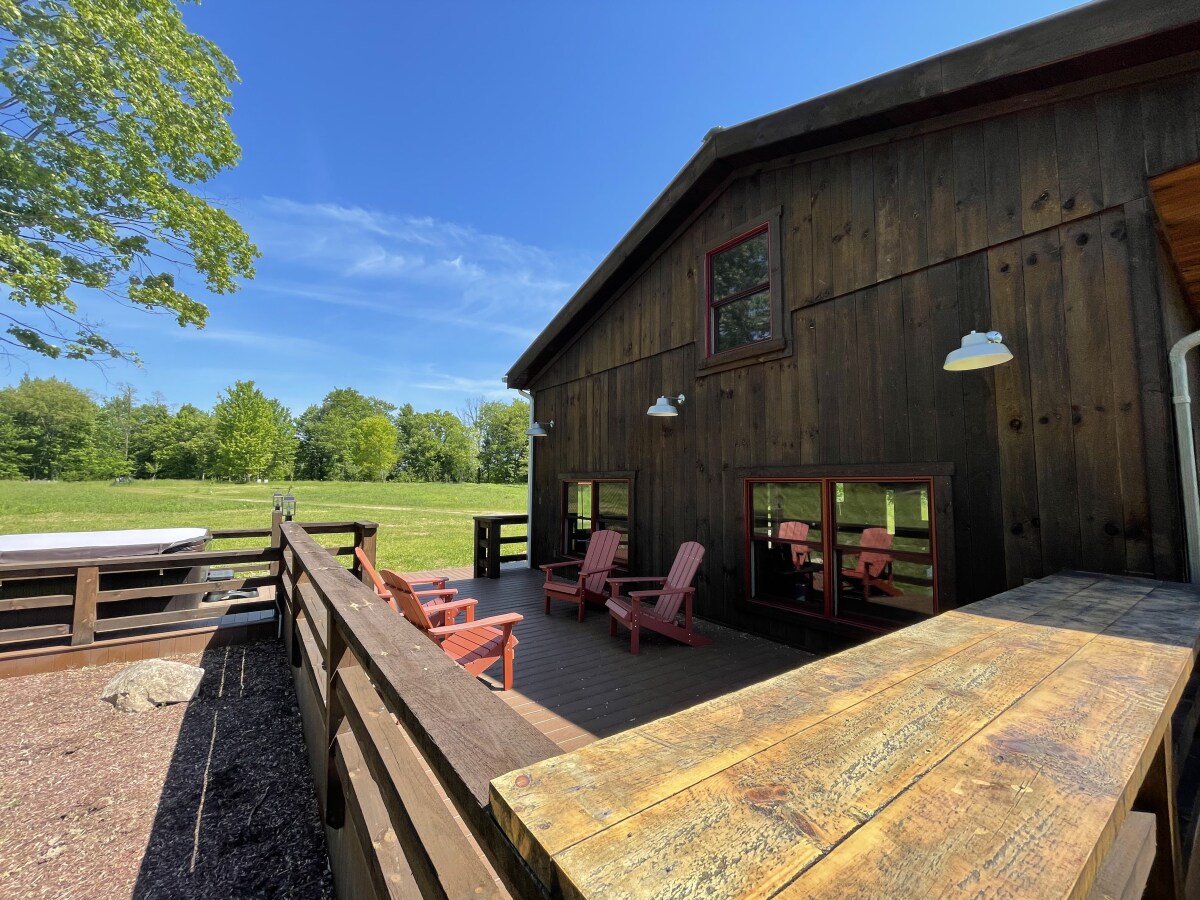 Pumpkin Ridge Resort by Hocking Lodging Company