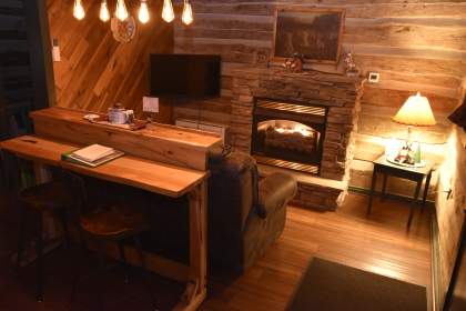 Frontier Log Cabins - Hocking Hills Cottages and Cabins