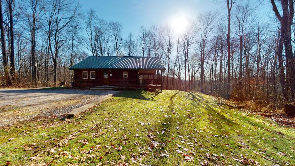 1st Choice Lodging - Forest Edge Cabin by 1st Choice Lodging
