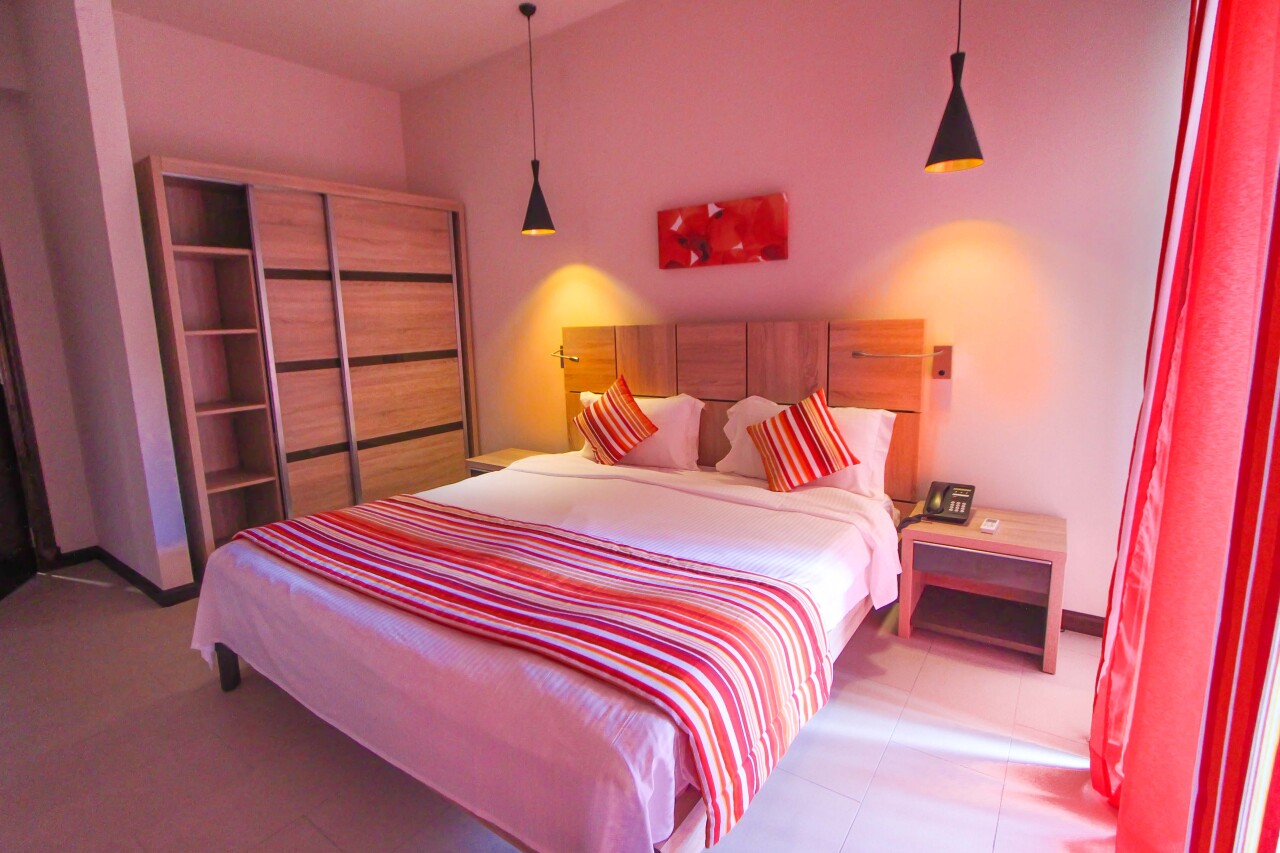 Nitzana Residences & Restaurant, Pereybere | Apartments