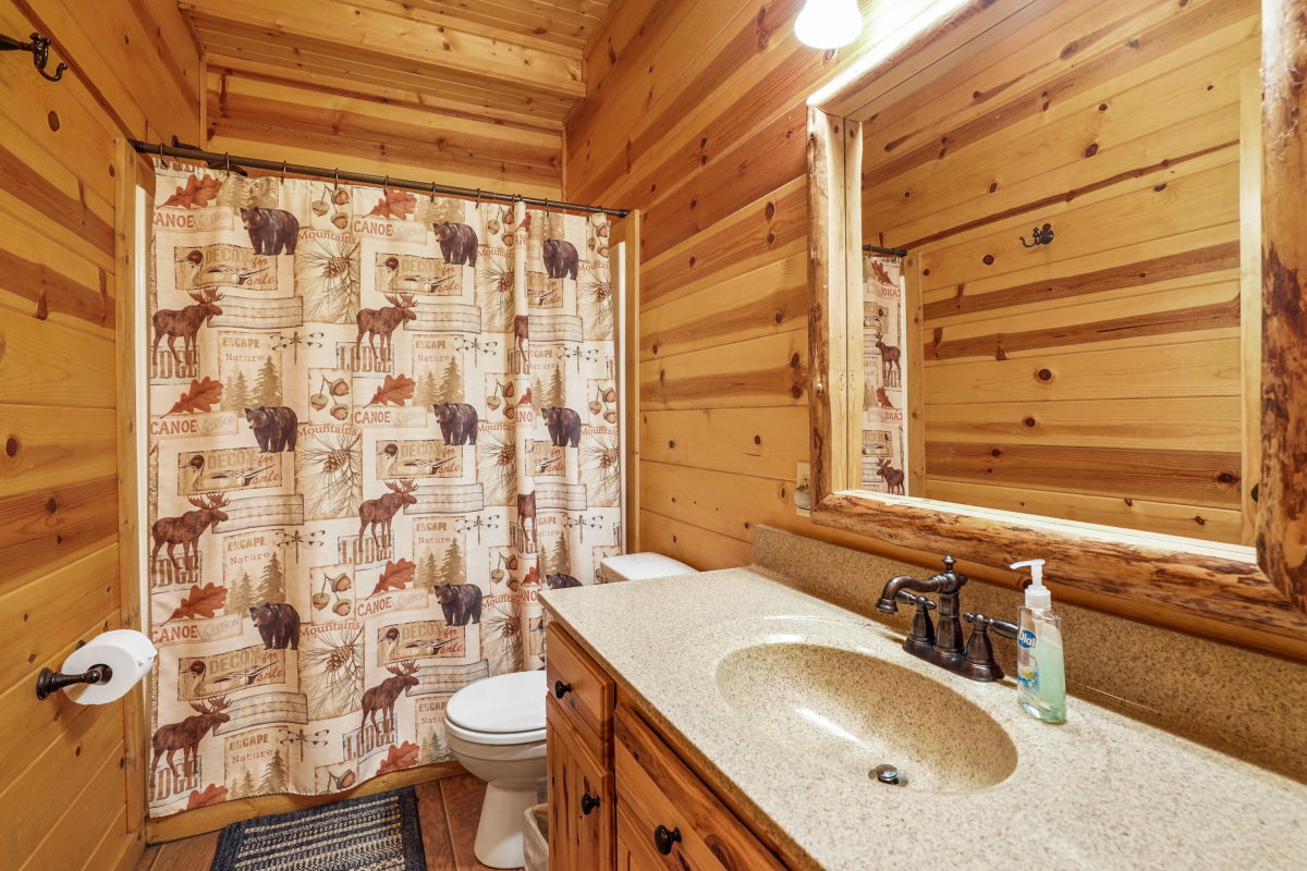 Sieri Glen Cabin by Book Hocking