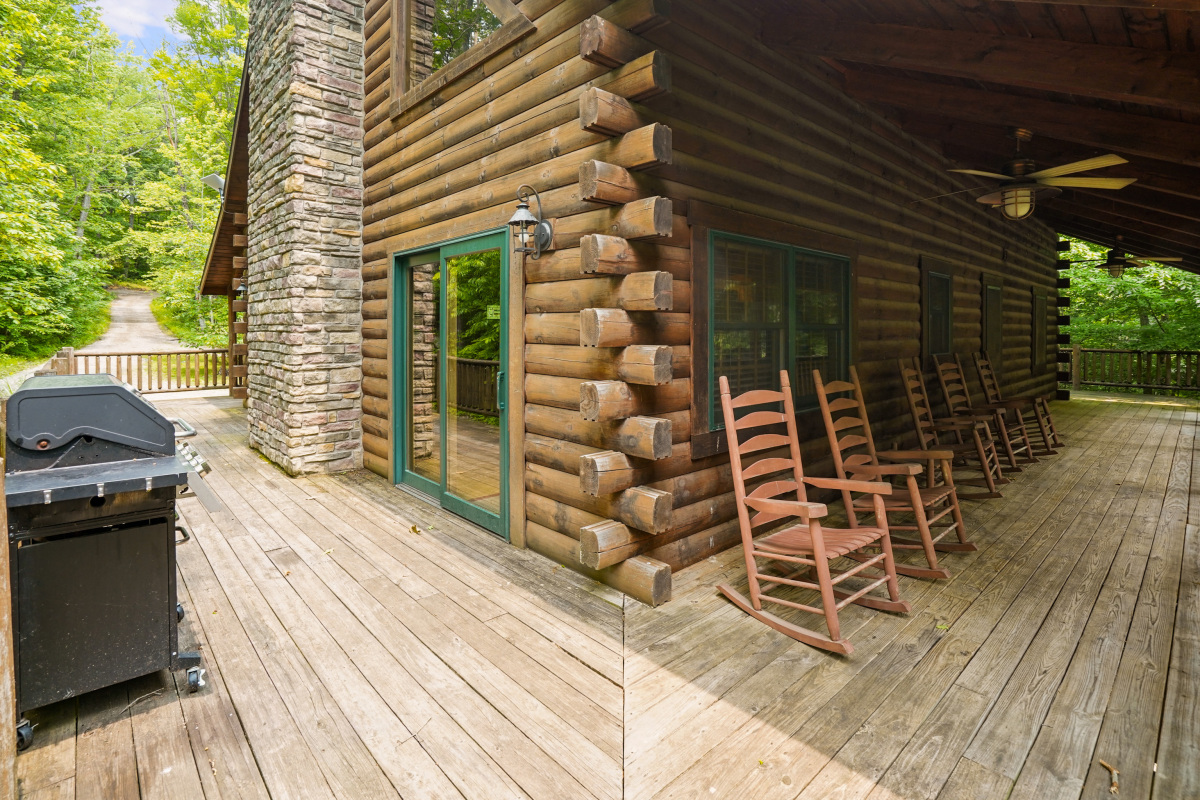 Sieri Glen Cabin by Book Hocking