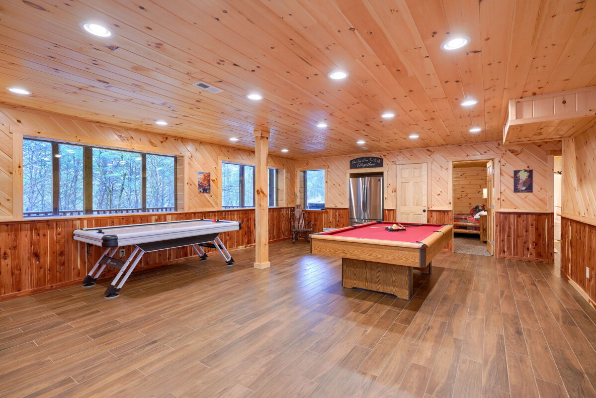 Blue Ridge Lodge by Hocking Lodging Company
