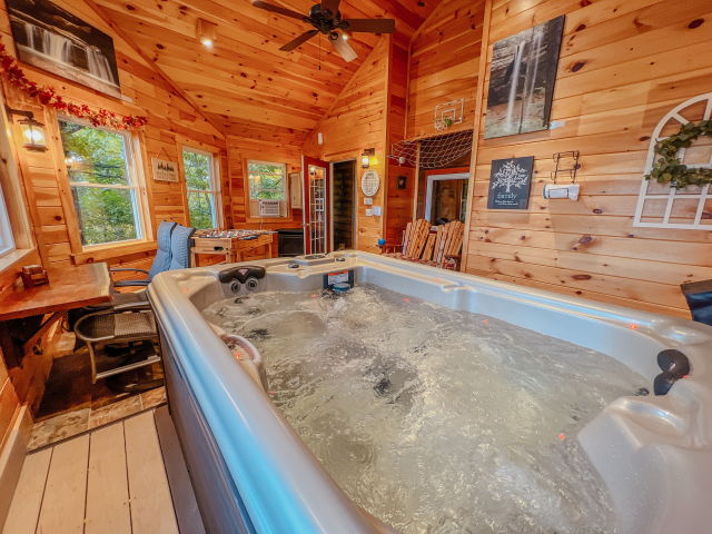 Ash Ridge Cabins - Hocking Hills Cottages and Cabins