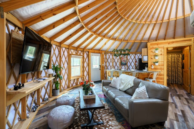 Canopy Ridge Cabins - Hocking Hills Cottages and Cabins