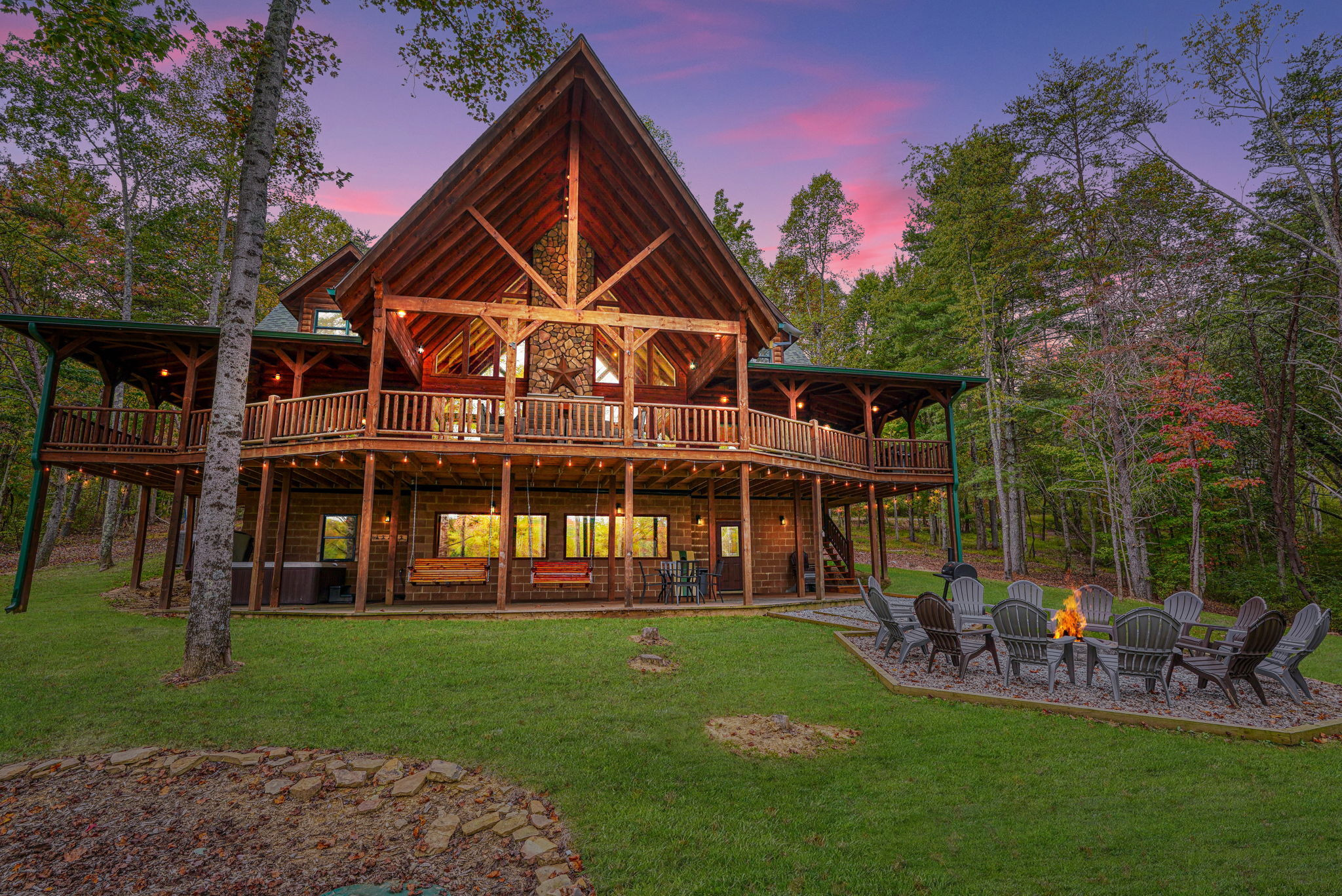 Hocking Hills Lodges - Lodges for Groups and Large Family Gatherings