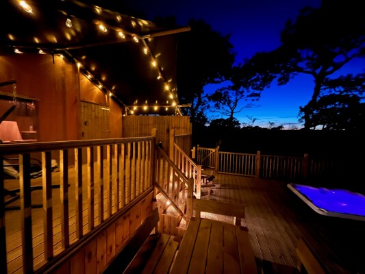 Aladdin Safari Tent – Redberth Gardens