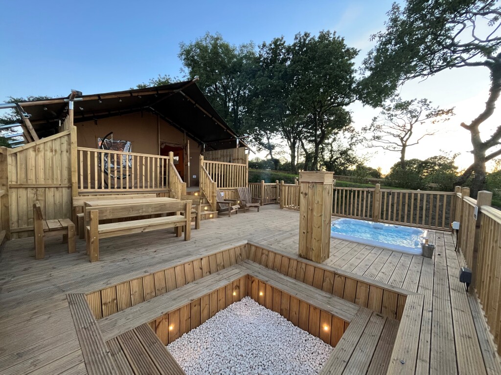 Aladdin Safari Tent – Redberth Gardens