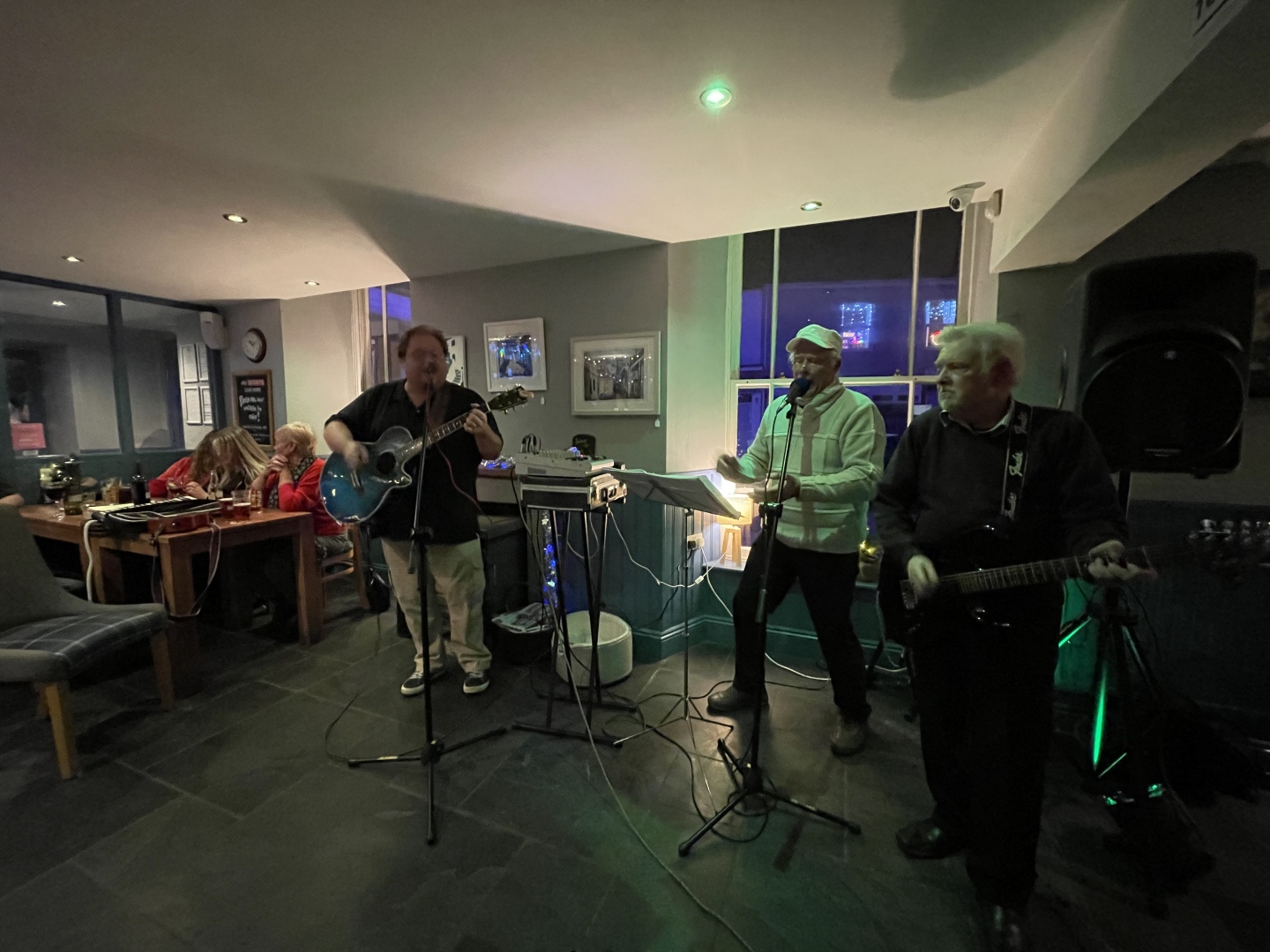 The Cornubia Inn, Hayle | Homepage