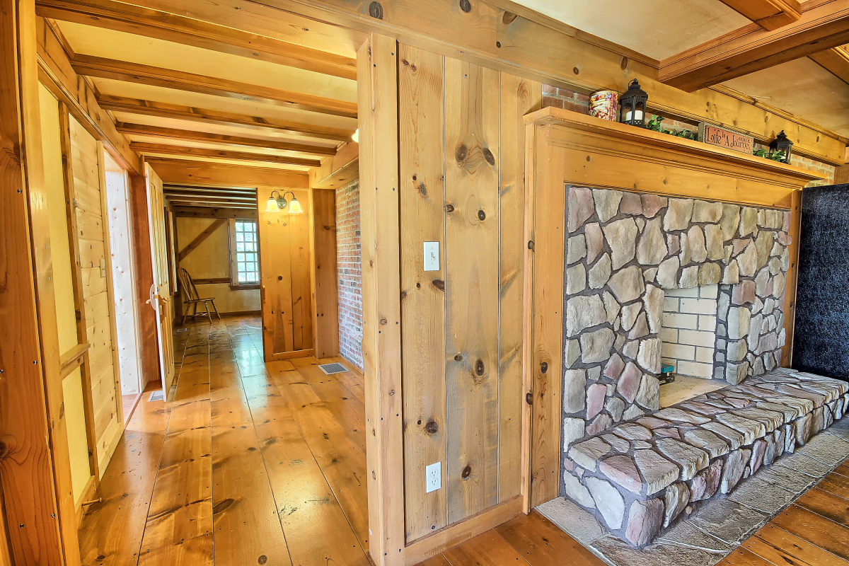 The Western Lodge by Woodland Ridge Lodging