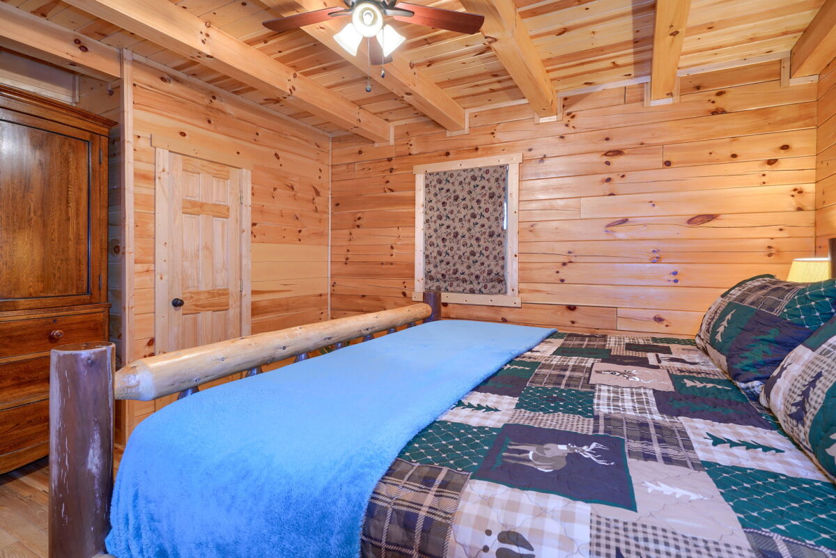 Hidden Lake Lodge by Hocking Lodging Company