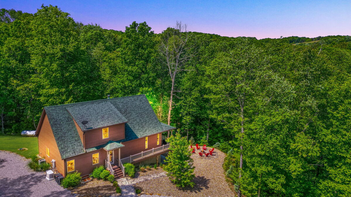 Sandstone Valley Estate by Book Hocking