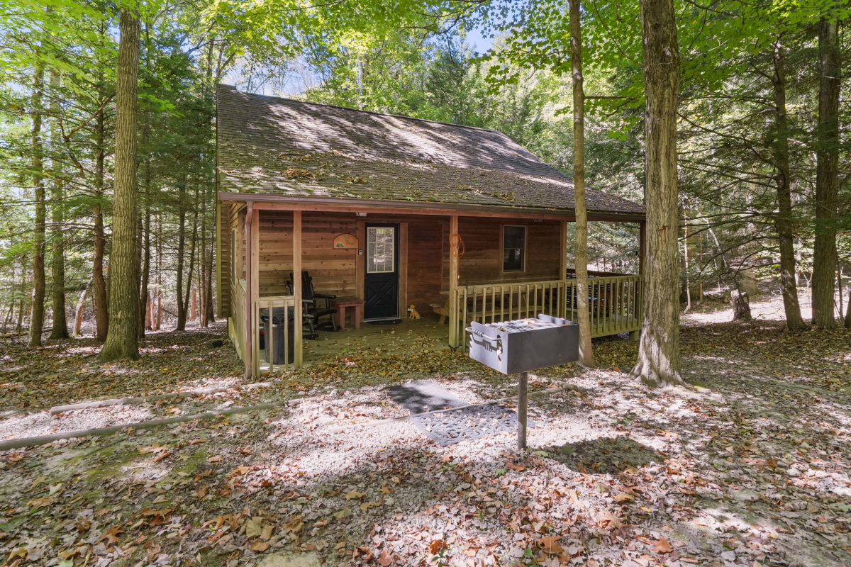 Mingo Cabin at Big Pine Retreat by Hello Hocking