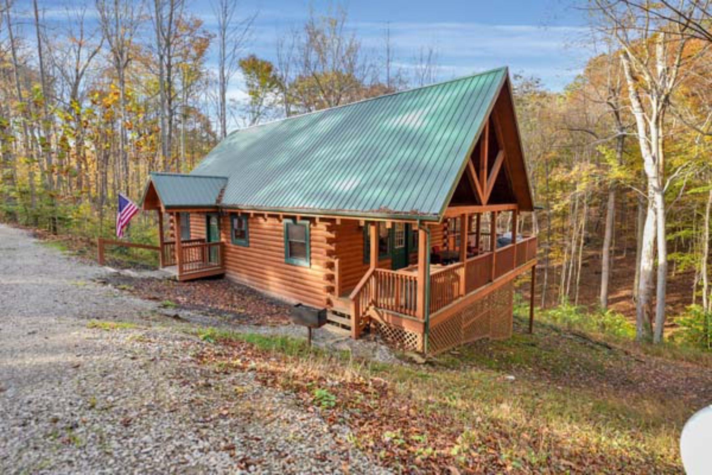 Cardinal Cabin by Hocking Hills PC