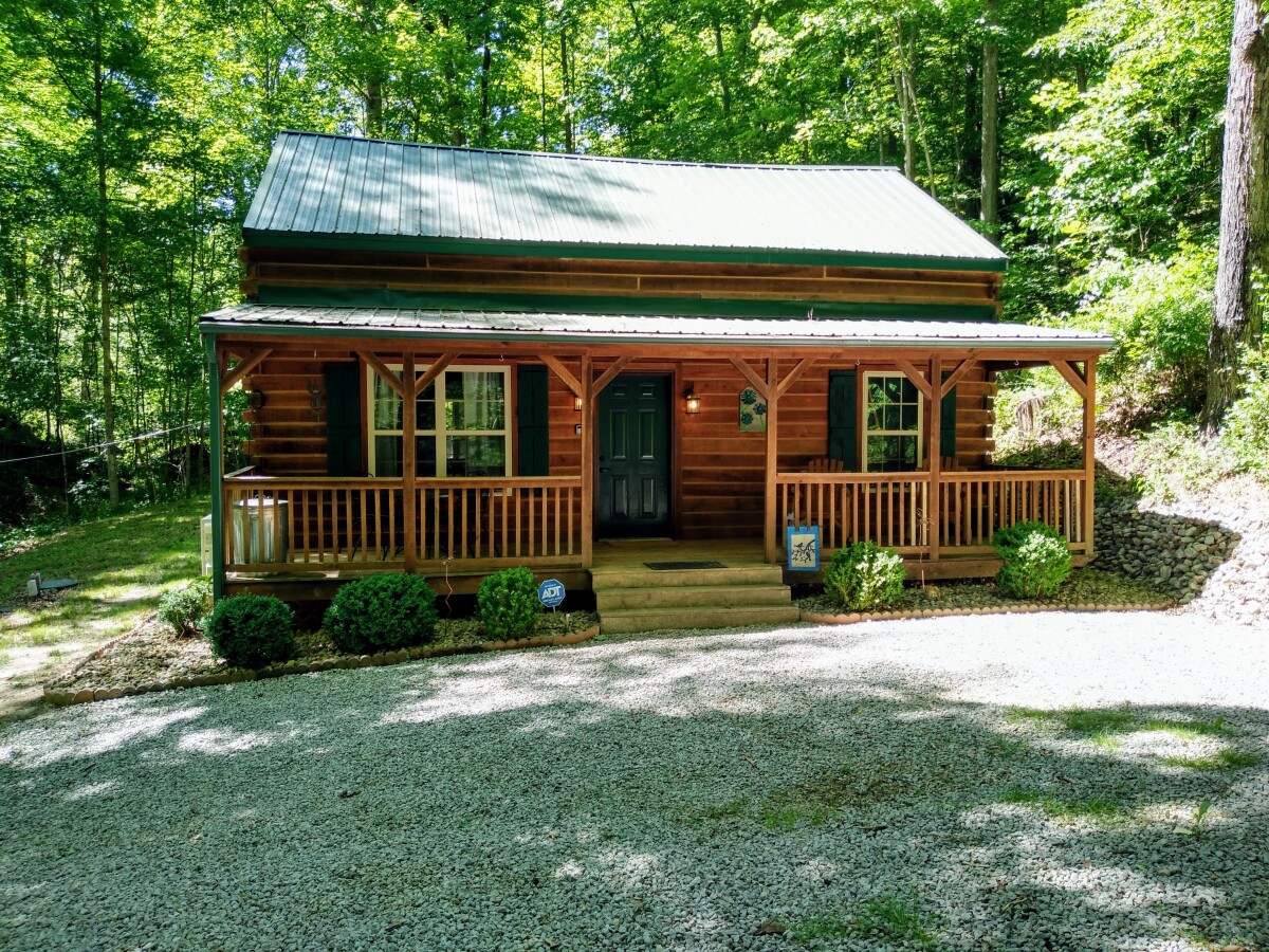 Cook's Creek Cabins - Hocking Hills Cottages and Cabins
