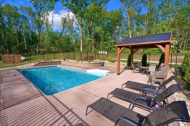 Deer Ridge Lodge - Hocking Hills Lodges