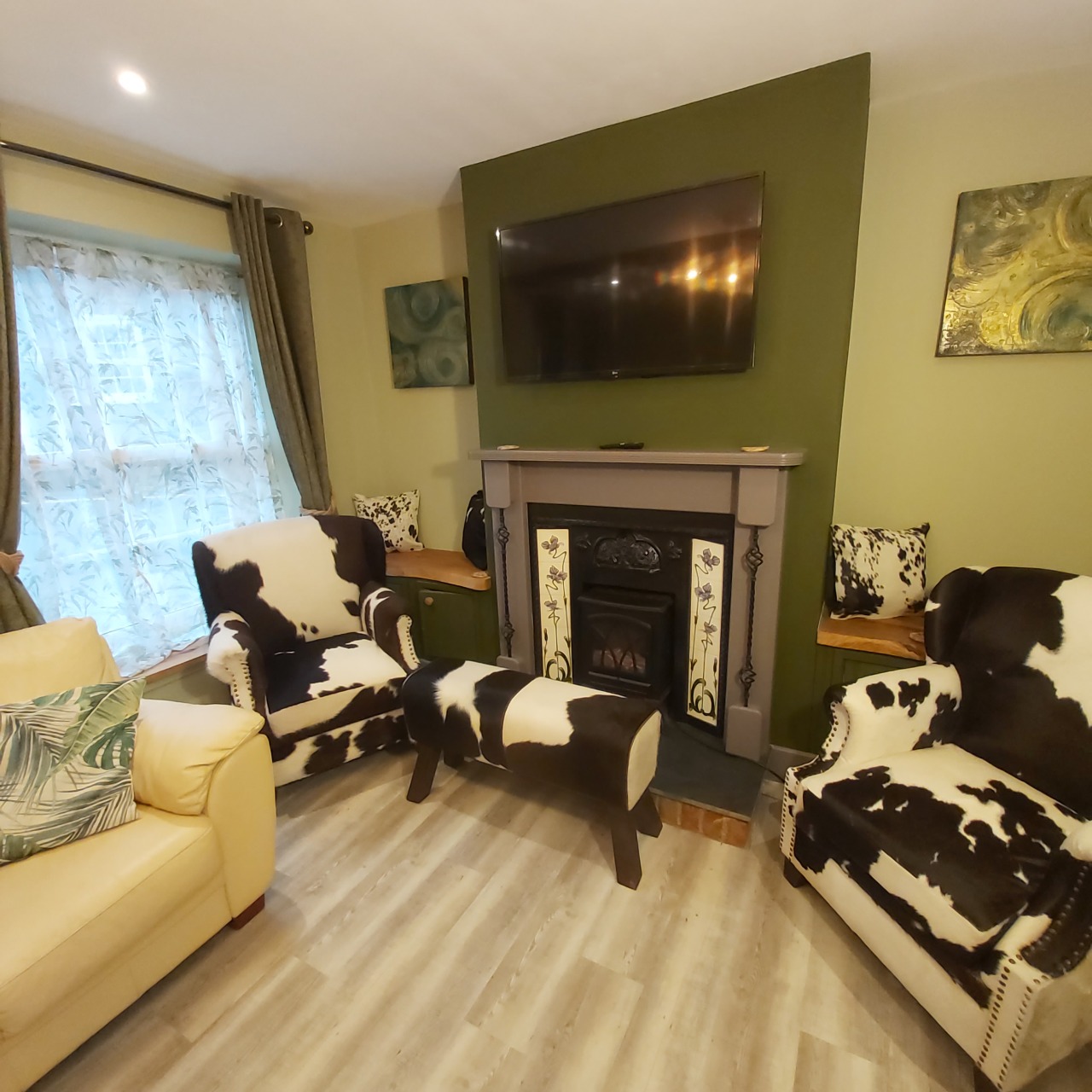 Book Your Stay | Jersey Cottage Cowes | 4-Bedroom Holiday Cottage Sea Views