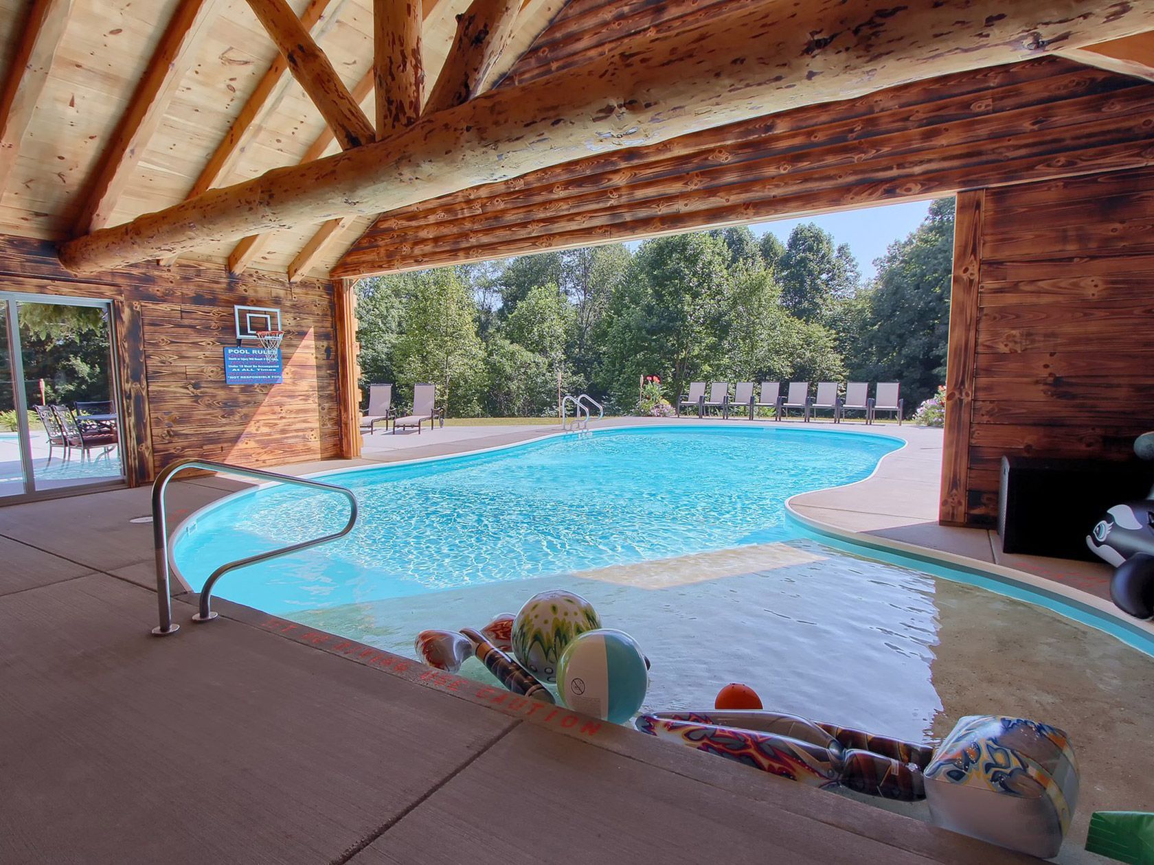Hocking Hills Lodges - Lodges for Groups and Large Family Gatherings
