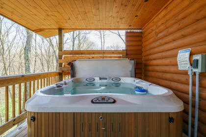 Canopy Ridge Cabins - Hocking Hills Cottages and Cabins