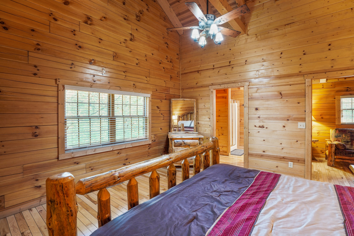 Sieri Glen Cabin by Book Hocking